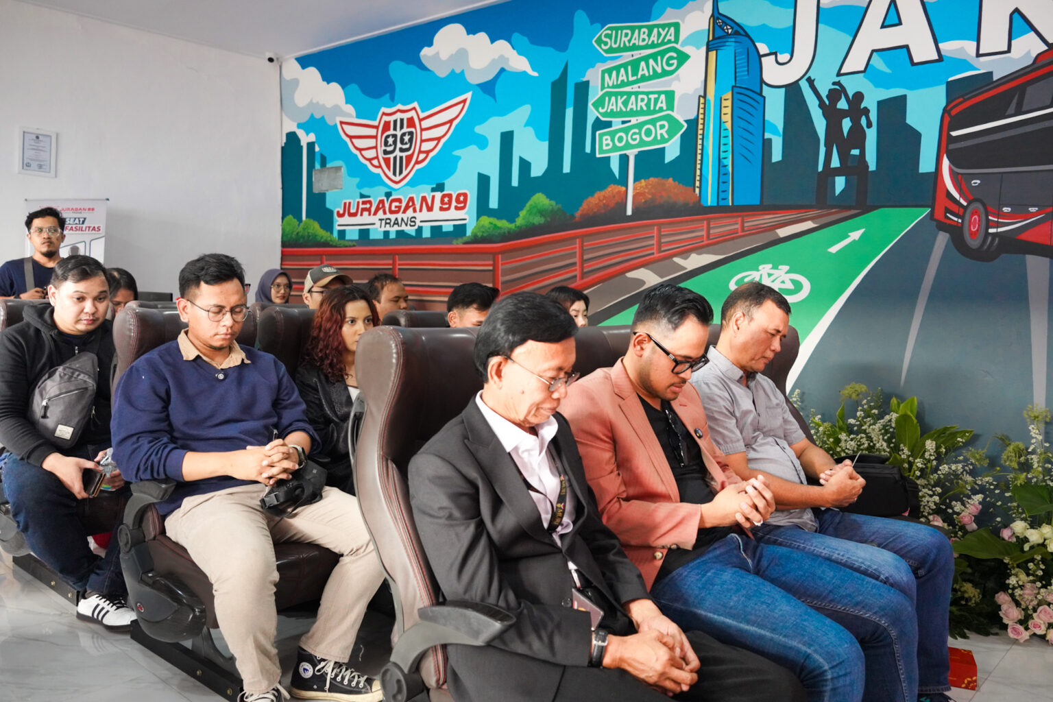 Juragan 99 Trans Rilis Raih Rekor MURI Sebagai PO Dengan Bus Double ...